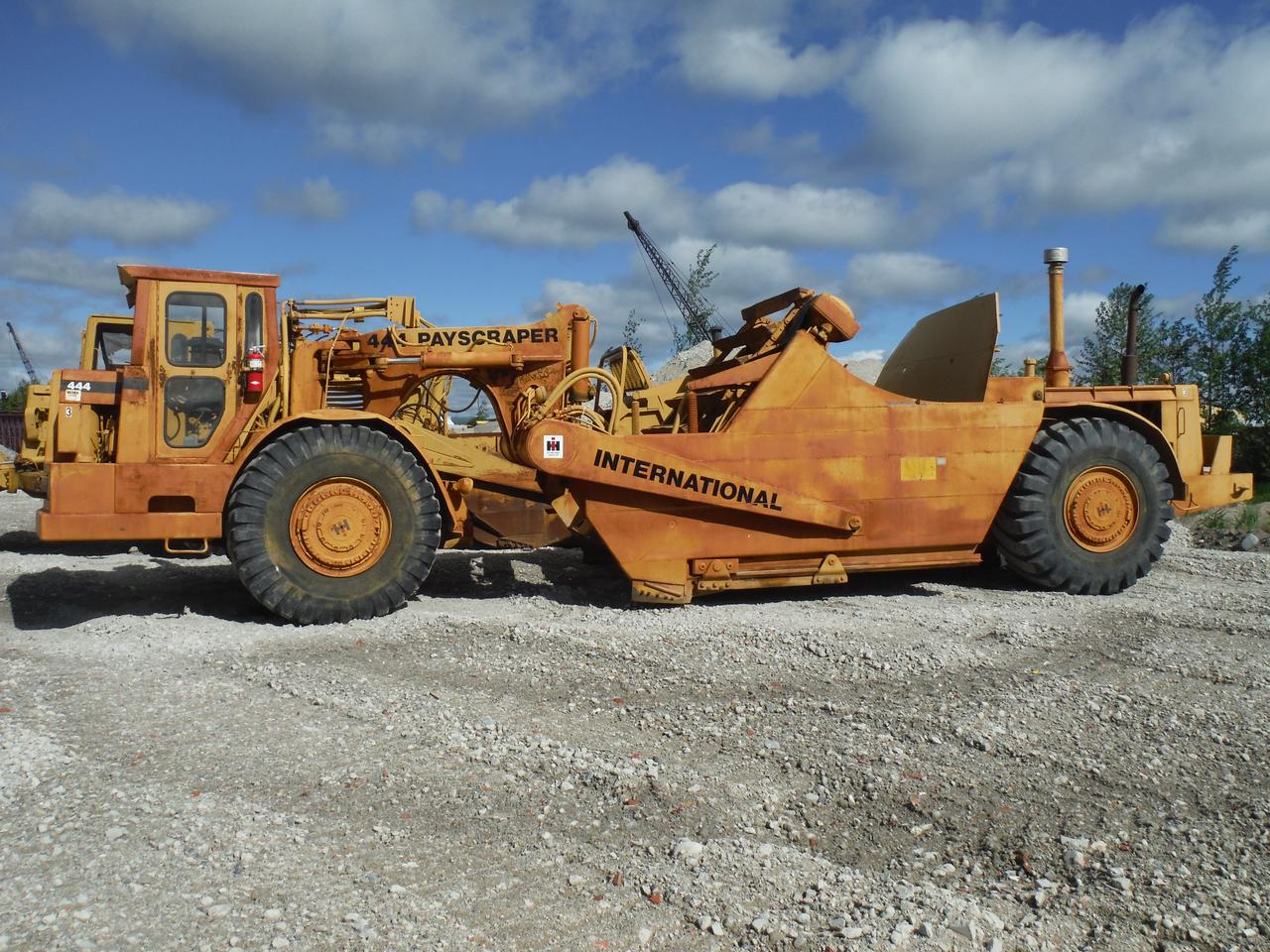 Location de décapeuse (scraper) • La Société D'Entreprises Générales ...